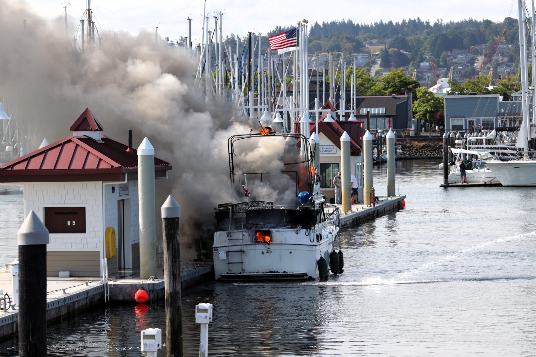 No Injuries In Boat Fire at Port of Everett Fuel Dock – Seen In Everett