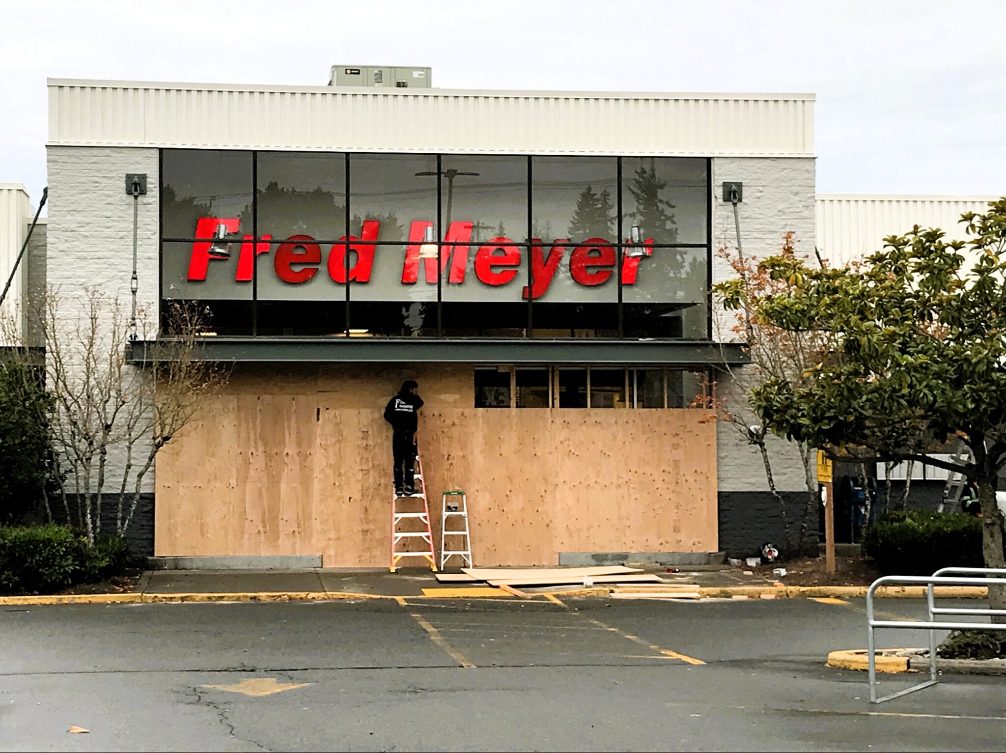 Fred Meyer at 8530 Evergreen Way in Everett, Washington Now Permanently ...