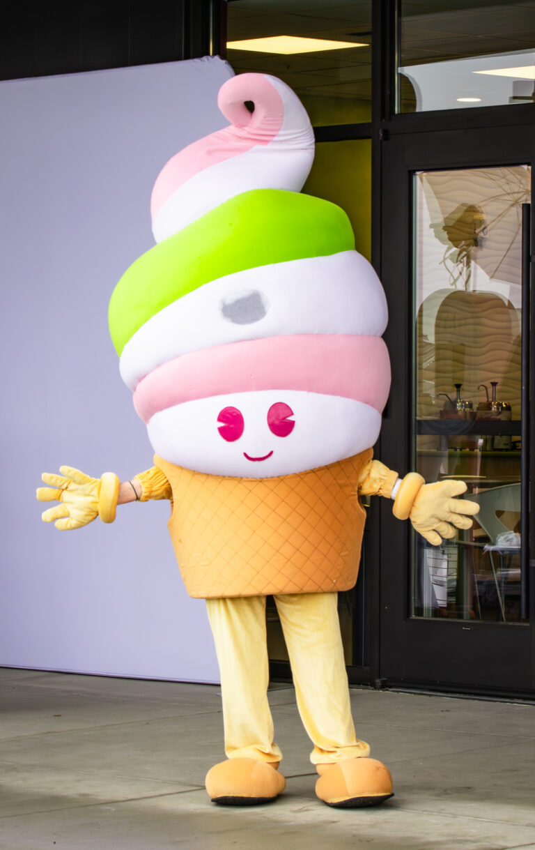 Menchie’s Draws A Crowd During Port of Everett Grand Opening In Everett ...